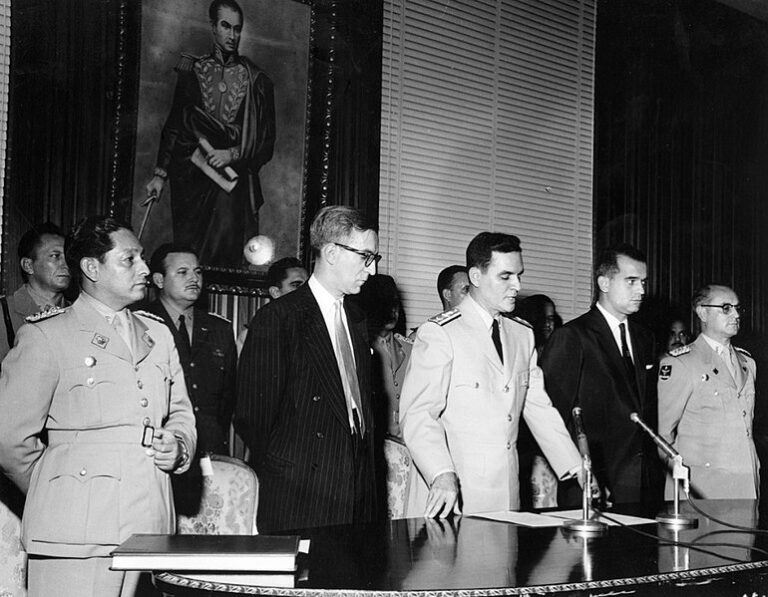 Democracia, gomecismo y chavismo: un récord maldito - CORREO DE LARA